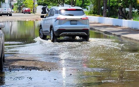 Lluvias Inundan Calles En El Floresta Veracruz