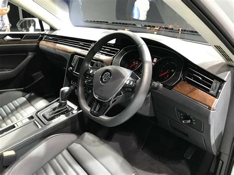 All New 2017 Volkswagen Passat Launched At Rs 2999 Lakhs Motor