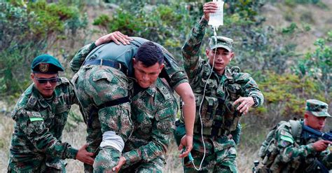 Así Trabajan Los Soldados Socorristas Que Salvan Vidas En Combate