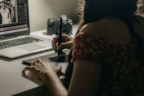 그래픽 디자인 그래픽 태블릿 기술 기술 가제트 노트북 델 노트북 디자이너 디지털 도구 디지털 도면 디지털 디자인 디지털 사진 디지털 아트 디지털