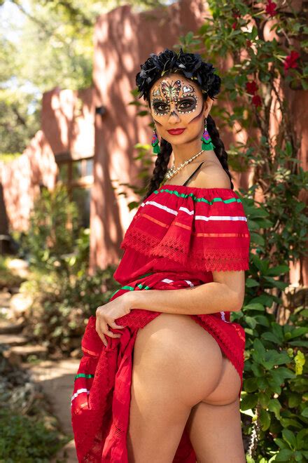 Whengirlsplay Eliza Ibarra Katana Kombat Beso De Muerte Porn Pic