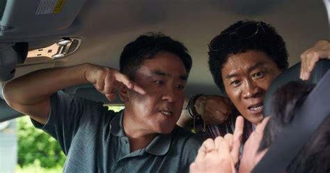 다시 만난 류승룡·진선규 아마존 활명수 첫 날 1위