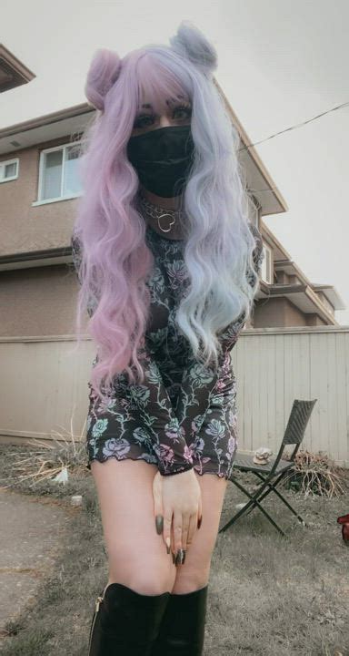 Pastel Princess Wants Your Cock Scrolller