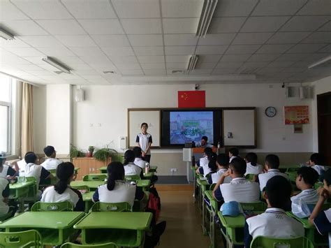 军训进行时我们正青春十三 青岛三十九中2018级5班军训风采展 训练