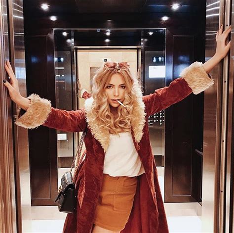 Penny Lane From Almost Famous Halloween Costume Style Famous Outfits