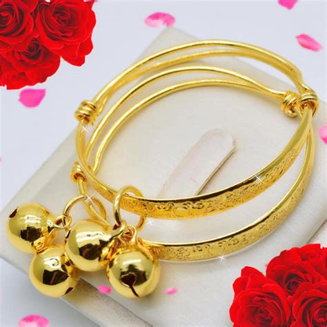 💠กำไลข้อเท้า กับ ความเชื่อในเด็ก เชื่อกันว่าการใส่กำไลข้อเท้า หรือ กระพรวนให้เด็กนั้น จะ