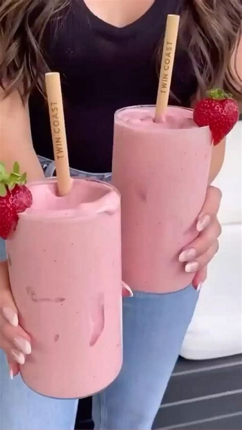 Smoothie De Morango Com Coco Receitas Receitas Gostosas Smoothie De
