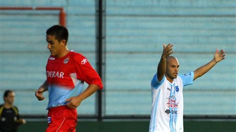 Arsenal Y Gimnasia De Jujuy Armaron Una Lluvia De Gritos En El Viaducto
