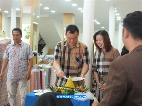 Ngintip Toko Warna Warni Putra Toko Kain Lengkap Di Solo Asedino