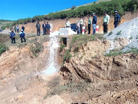 ကျောက်တန်း ဖက်နမ် ပင်လုံလမ်းပေါ်ရှ ိကျောက်စီရေမြောင်းဆောင်ရွက်ပြီးစီး Information And Public