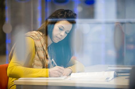 University Of The West Of Scotland Admissions Requirements Acceptance Rate Deadlines Address