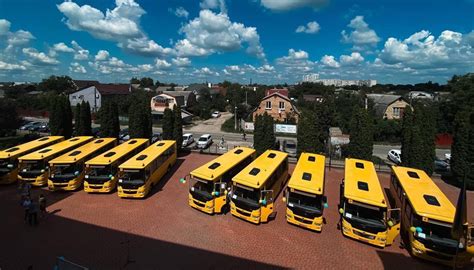 Київщина отримала 45 шкільних автобусів Вечірній Київ