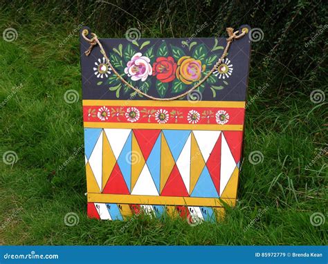 Canal Art Of Roses And Castles At The 200 Year Celebration Of The Leeds