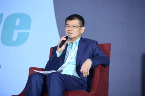 专访完美公司总裁胡瑞连：直销行业需主动拥抱互联网中国