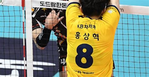 포토 조재성 힘으로 뚫는다