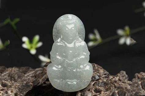 冰种翡翠一定比糯种翡翠贵吗视其质量而定 图文 翡翠源头 翡翠批发 中国翡翠网首选翡翠商城