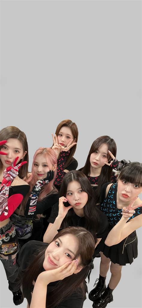 Pin By 🖤trini🎀 On Nmixx Pop Posters Kpop Wallpaper Korean Girl Groups