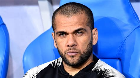 Le Message Humble De Dani Alvès Qui Annonce Son Départ Du Psg Gq France