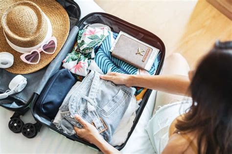 How Many Outfits To Pack For Your Trip And Travel In Style