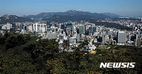남산에서 본 서울시가와 북한산국립공원