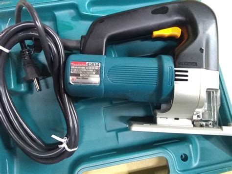 Máy cưa lọng Makita 4304 (600W) - Dụng Cụ Điện Makita