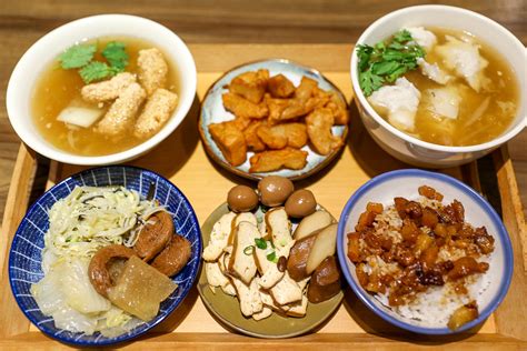 萬華美食：家香味食堂，好吃滷肉飯推薦！萬華巷弄美食小吃 陳小可的吃喝玩樂