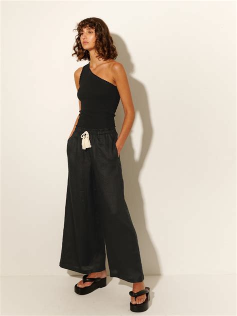 Tallulah One Shoulder Tank Black Kivari