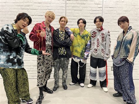 れいら on Twitter RT SixTONES SME このあと からは 日本テレビ バズリズム 出演 こっから Boom Pow Wow を披露し