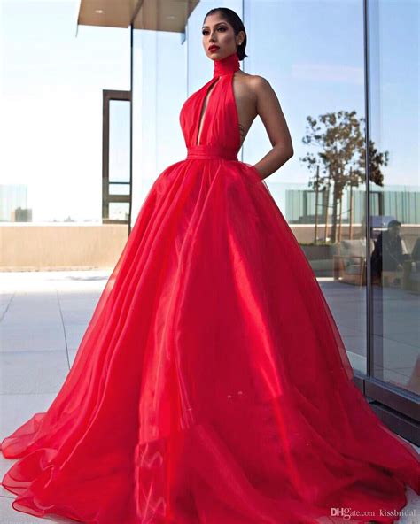 Red Ball Gown Prom Dresses 2019 Sexy Halter Neck Key Hole Bust Open