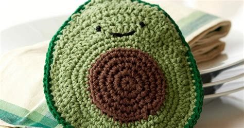 PATRÓN GRATIS Paño de Cocina Decorativo en Forma de Aguacate a Crochet