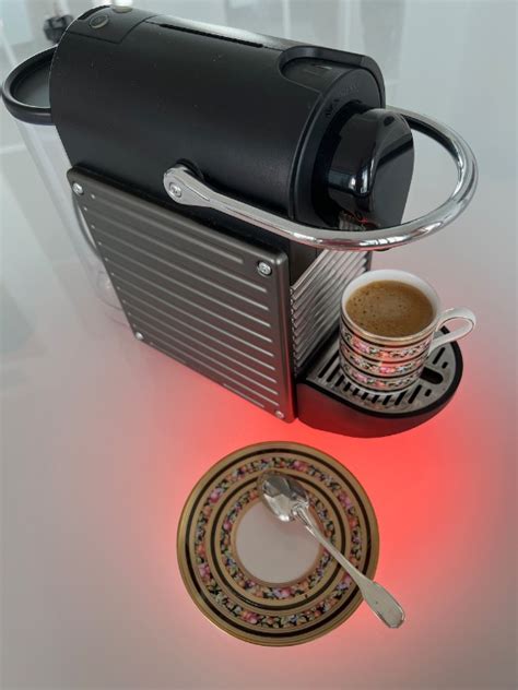 Nespresso Pixie Type C60 Tv And Home Appliances Kitchen Appliances Coffee Machines And Makers On