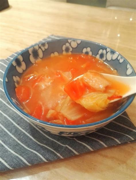 【番茄滑肉汤的做法步骤图，番茄滑肉汤怎么做好吃】西米阿兰下厨房