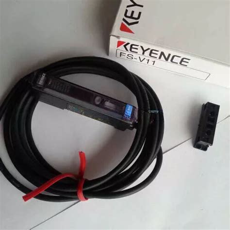 KEYENCE FIBER OPTIC PHOTOELECTRIC SENSOR Amplifier FS V11 FSV11 New In