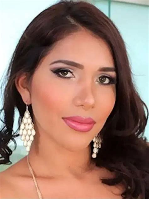 Isabella Cruz Biography Wiki Age Career Height Weight Boyfriend