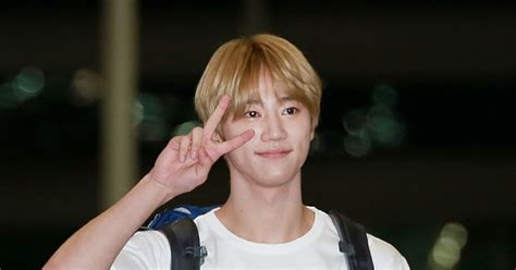 유앤비unb 준 준영이 정글가요~v 공항패션