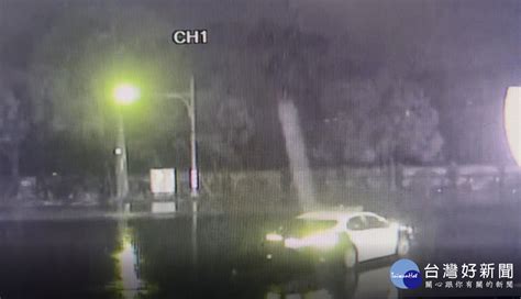 男子車內突病發昏厥 斗南警緊急開道即刻救援