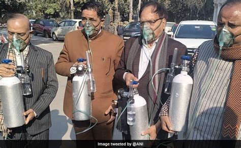 BJP Lawmakers Enter Delhi Assembly With Oxygen Cylinders Here S Why