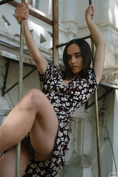 Dina Candy Model Profile Indexxx Com