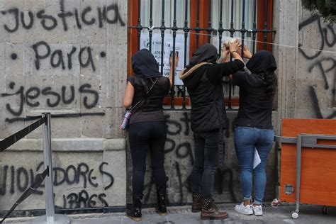 La Impactantes Fotos De La Toma De La Cndh Mujeres Víctimas De
