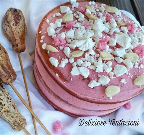 NAKED CAKE MANDORLE E LAMPONI Assolutament Divina