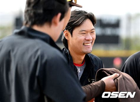 김규성환한 미소