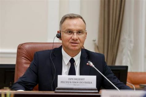 Дуда заявил что Трамп видит единственный путь к завершению украинского
