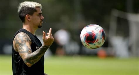 Reapresentação Do Corinthians Tem Retorno Do Lateral Fagner Futebol