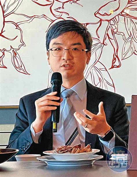 【少主董座掌南山2】千億富豪家族超低調 尹崇堯騎機車上學結婚只擺一桌 鏡週刊 Line Today