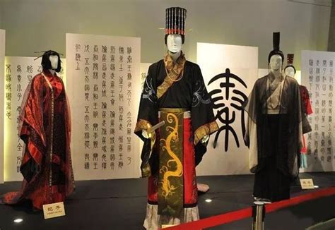 騰格爾撞衫楊冪，女裝大佬騰格爾心態崩了 每日頭條
