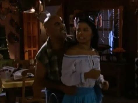 Mariana da Noite Cap 09 Marcelina dá Uma Cotovelada em Cupincha
