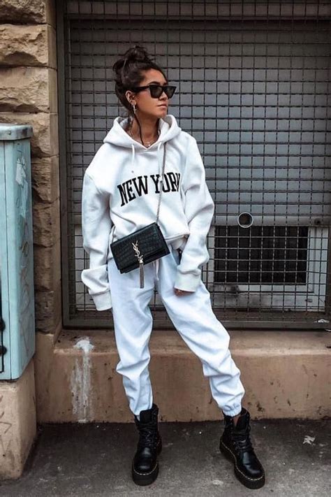 How To Wear Doc Martens 20 Chic Outfit Ideas To Try Artofit
