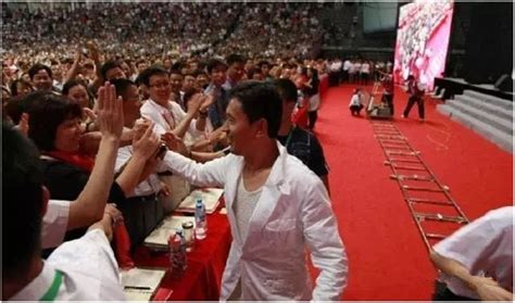 刘一秒导师企业经营最大的问题是没踩准节奏 微商