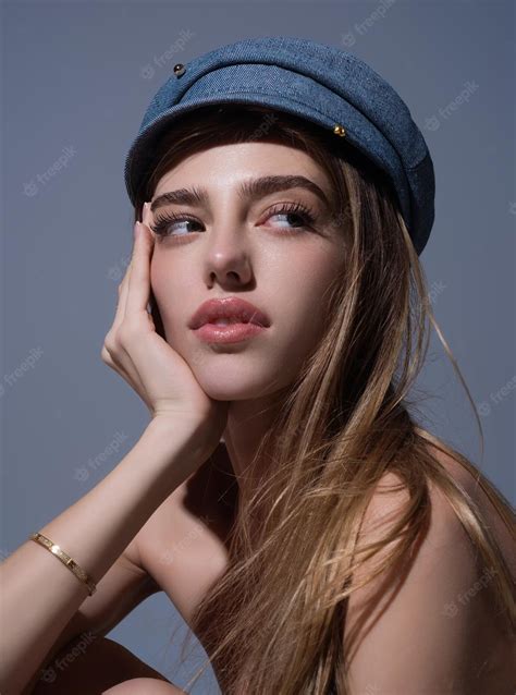 Premium Photo Seductive Woman Face Sensual Young Woman Posing In