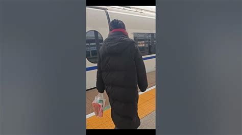 我的车来接我了你们那些什么专车还有我这个吹牛逼啊空间大又舒适准时准点我的专车来了 在路上 打工生活 每个人都在奔赴各自不同的人生 太好了去尔滨